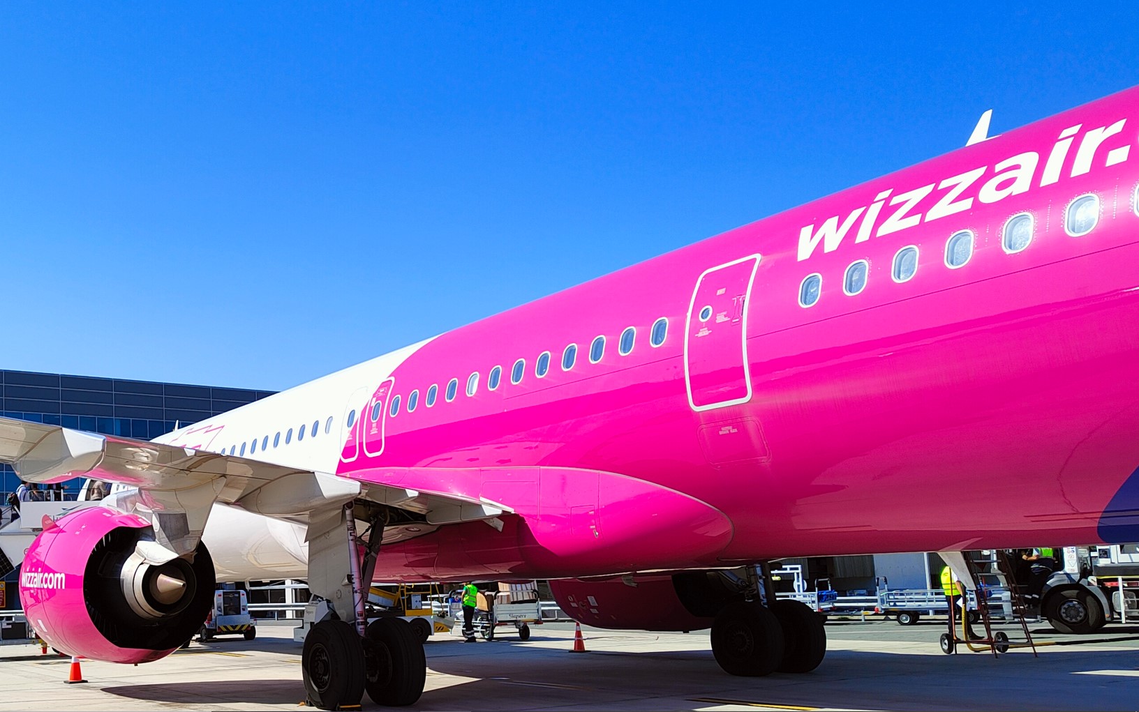 Wizzair launches extra flights from Cyprus to Saudi Arabia - Larnaca ...